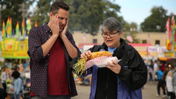 Smokey and the Slamwich | Carnival Eats | Food Network