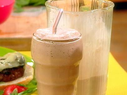 White Chocolate Marshmallow Shake Recipe | Sandra Lee | Food Network