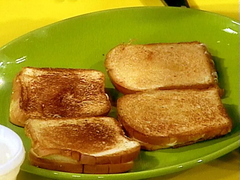 Grilled 4 Cheese Sandwiches Recipe | Rachael Ray | Food Network