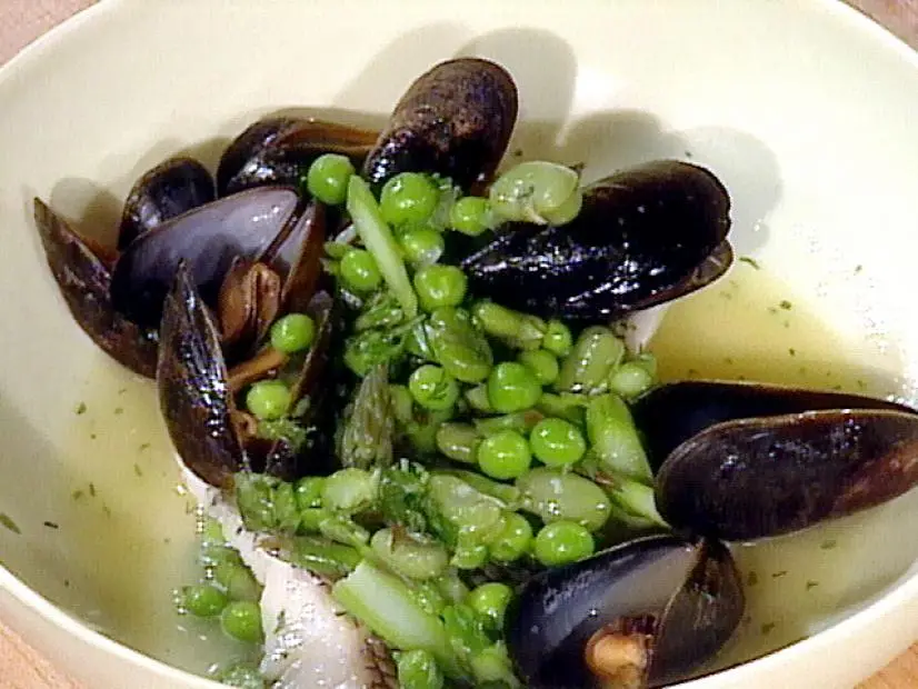 Black Sea Bass and Mussels a la Nage Recipe | Food Network