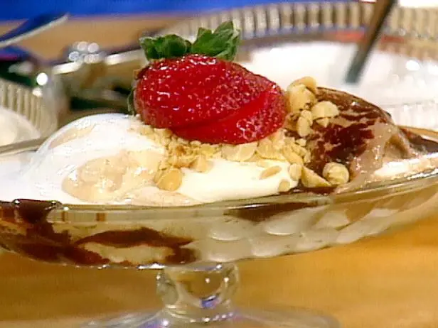 Black-and-White Sundaes Recipe | Food Network