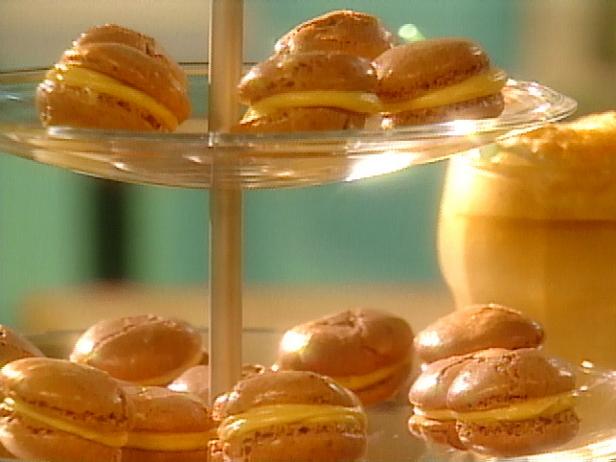 Chocolate Peanut Butter Burgers (French Macaroons) Recipe | Food Network