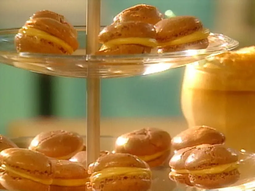 Chocolate Peanut Butter Burgers (French Macaroons) Recipe | Food Network