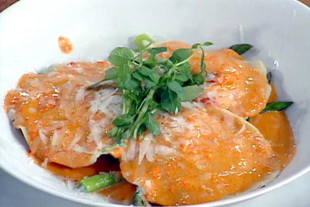 Lump Crabmeat Ravioli with Red Pepper Cream Sauce and Asparagus Recipe ...