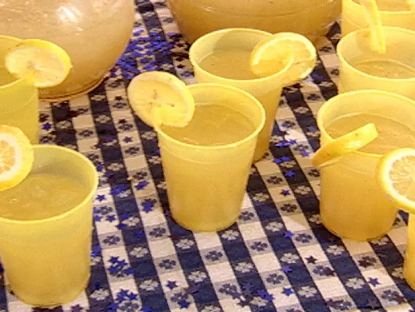 Honey-Vanilla Lemonade Recipe | Rachael Ray | Food Network