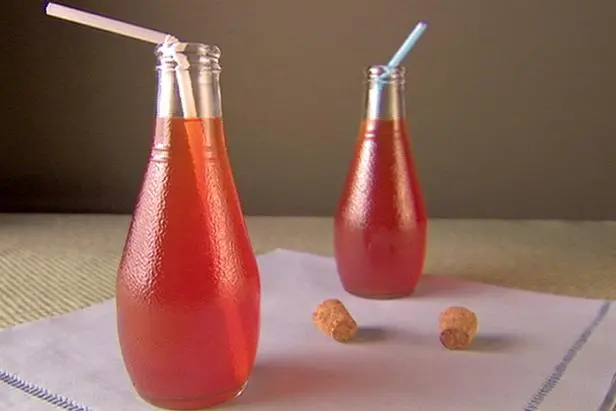 Iced Tea with Grenadine Recipe | Giada De Laurentiis | Food Network