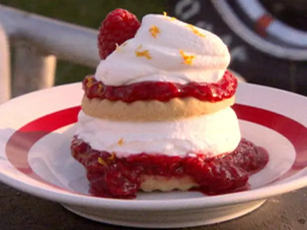 Racin' Raspberry Shortcake Recipe | Sandra Lee | Food Network