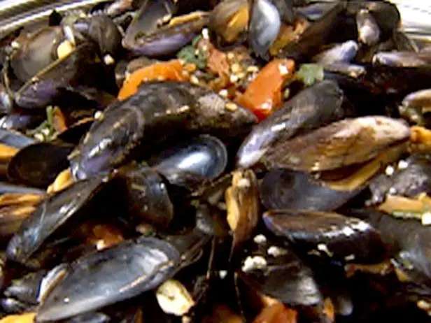 Mussels Marinara Recipe | Robert Irvine | Food Network