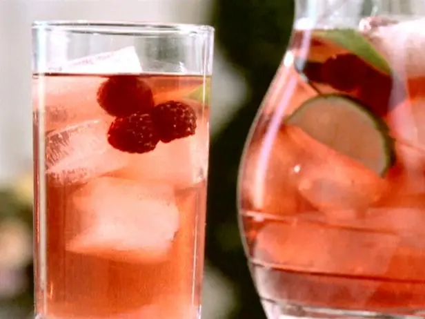 Berry Iced Tea Recipe - Chef's Resource Recipes