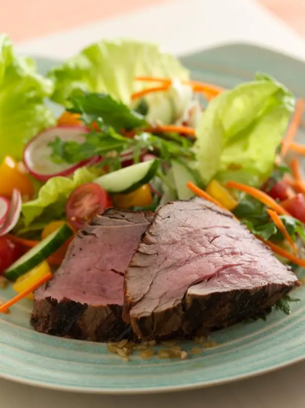 Grilled Spicy Filet Mignon Salad with Ginger-Lime Dressing Recipe ...