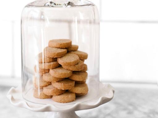 Cardamom-Semolina Shortbread Cookies Recipe | Food Network
