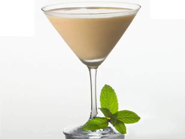 Baileys Minty Mistletoe Recipe - Chef's Resource Recipes