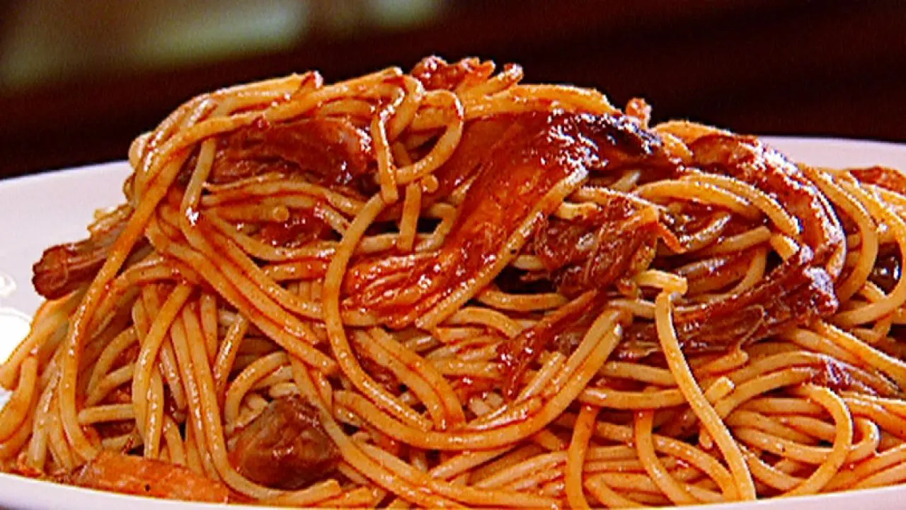BBQ Spaghetti Recipe | The Neelys | Food Network