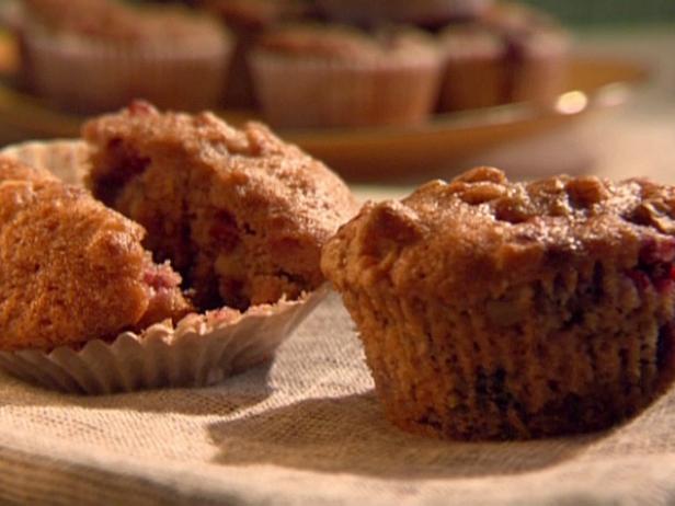 Sunny Anderson Bio | Sunny Anderson | Food Network