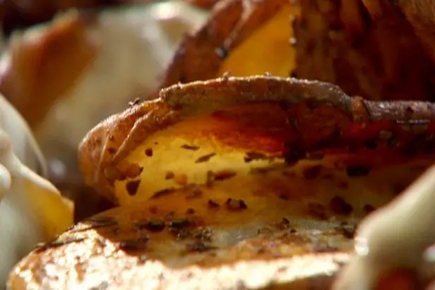 Roasted Thick Potato Chips Recipe | Rachael Ray | Food Network