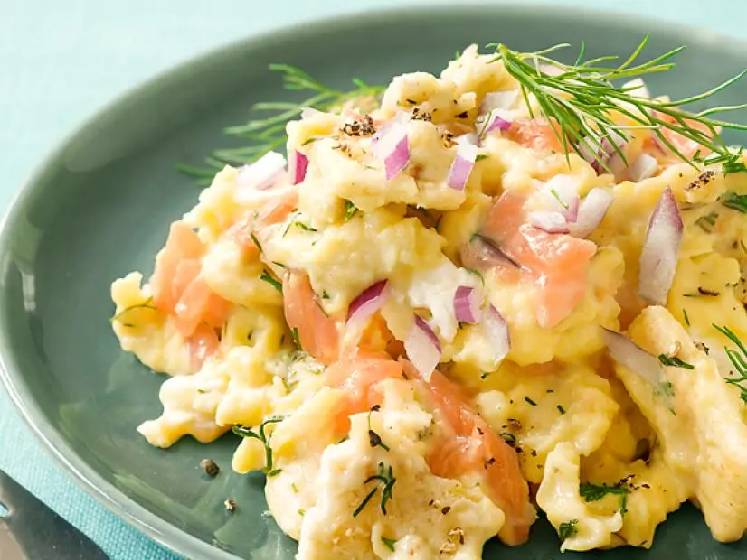 Rob's Smoked-Salmon Saltine Brei Recipe | Food Network