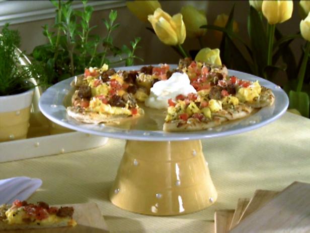 Breakfast Pizza Recipe | Sandra Lee | Food Network