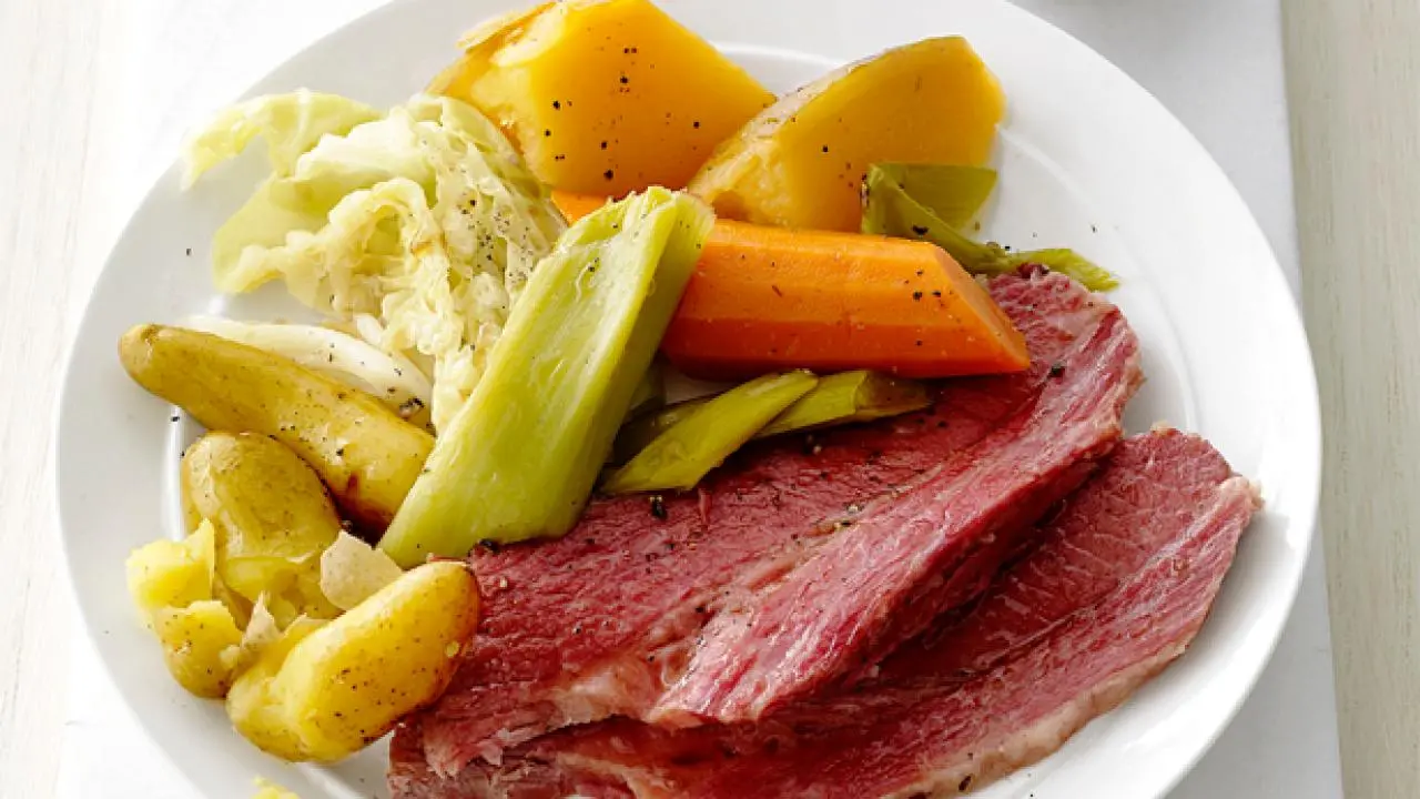 how to cook corned beef brisket in microwave