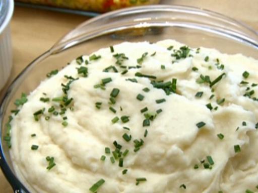 Old Fashioned Mashed Potatoes Recipe | Robert Irvine | Food Network