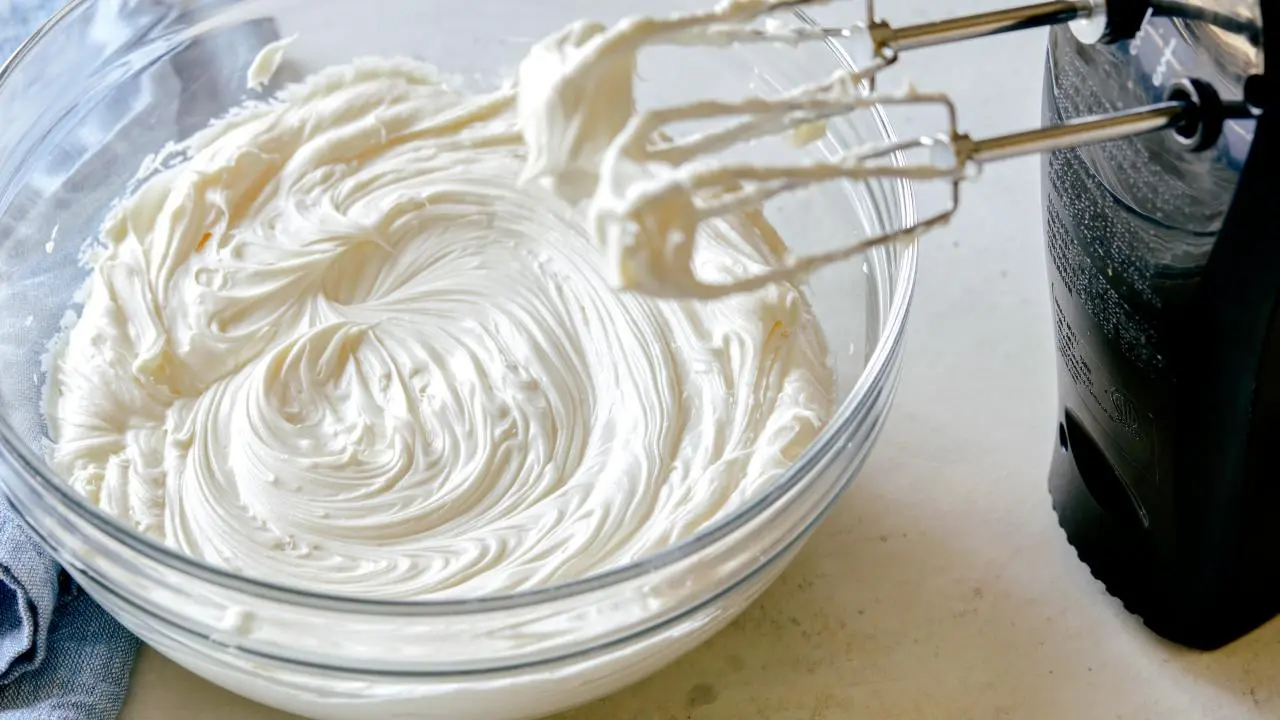 how do you make homemade icing for a cake