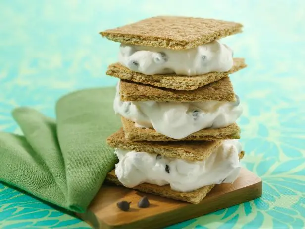 Gimme Gimme S'mores Sandwich Recipe - Chef's Resource Recipes