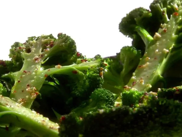 Simple and Satisfying Broccoli Recipe | Melissa d'Arabian | Food Network