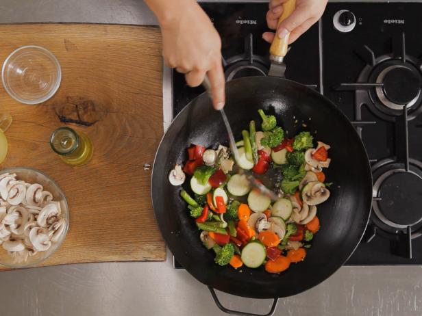 How to Stir-Fry: A Step-by-Step Guide : Recipes and Cooking : Food ...