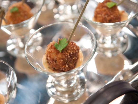 Kellogg'sandreg; Rice Krispiesandreg; Crab Fritters with Spicy Aioli ...