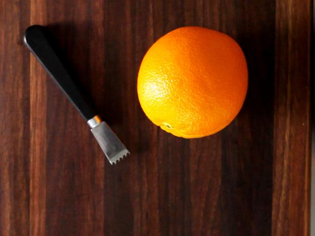 How to Zest Citrus Fruit : Food Network | Help Around the Kitchen ...