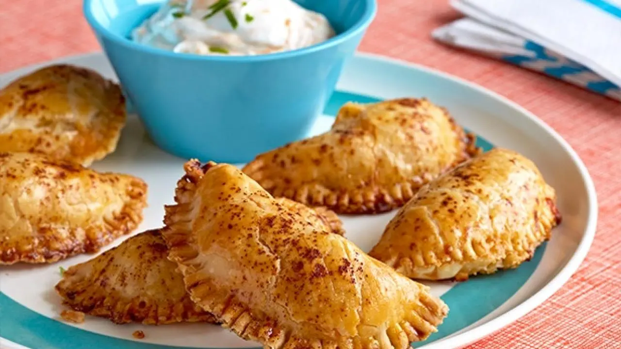 Cheesy Chicken Empanadas Recipe | The Neelys | Food Network