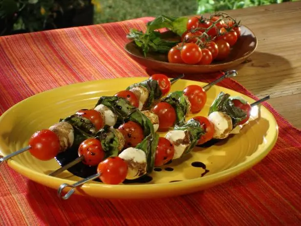Insalata Caprese Kabobs with Balsamic Vinegar Reduction and Eros Pista ...