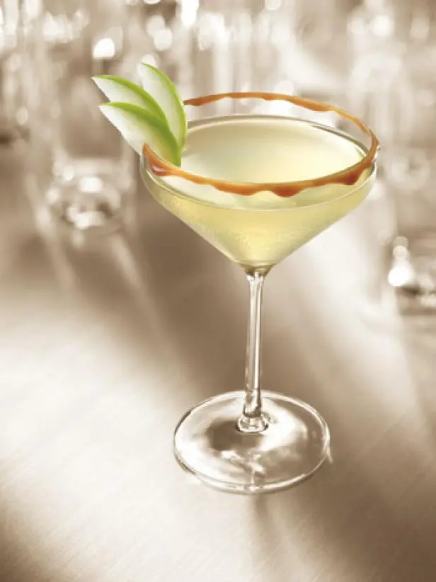 Smirnoffandreg; Kissed Caramel Appletini Recipe | Food Network