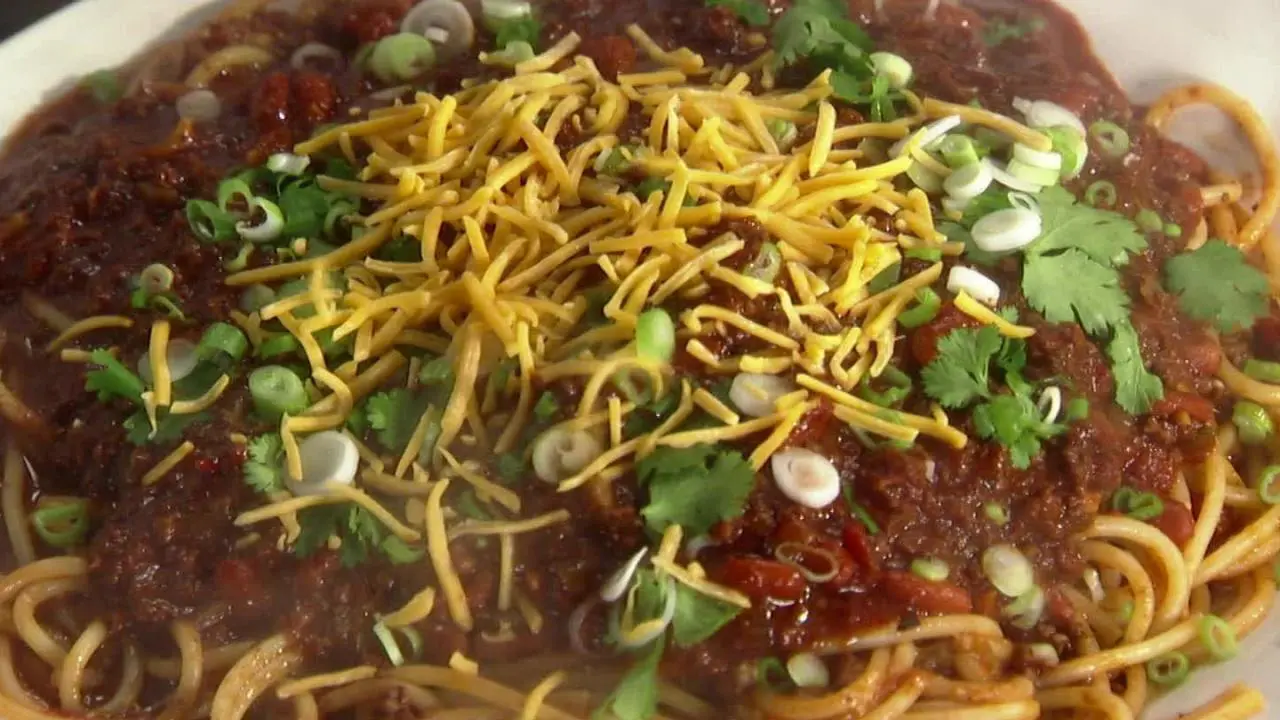 Cincinnati Spaghetti Recipe | Rachael Ray | Food Network