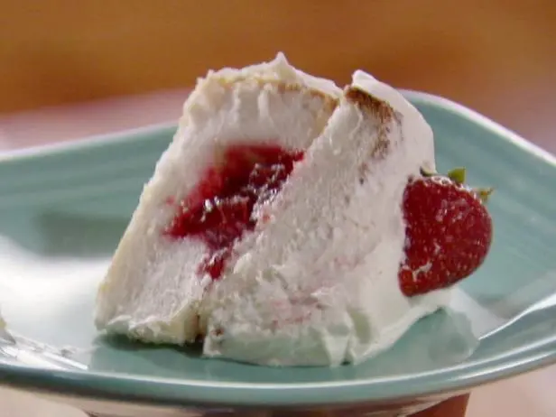 Strawberry Sparkle Cake Recipe | Ree Drummond | Food Network