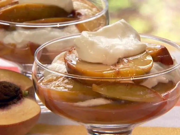 Neelys' Peach Fool Recipe | The Neelys | Food Network