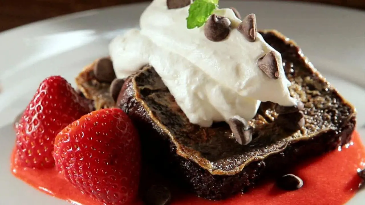 Decadent Chocolate French Toast Recipe | Sandra Lee | Food Network