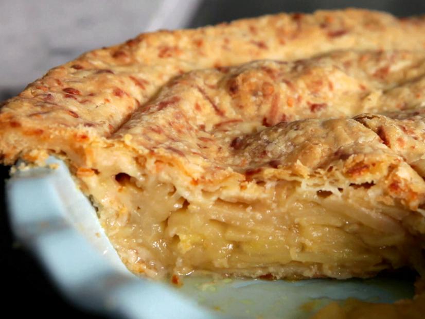 Cheddar Cheese Apple Pie Recipe | Anne Thornton | Food Network