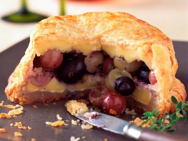 Baked Brie With Herbed Grapes Recipe Chef S Resource Recipes
