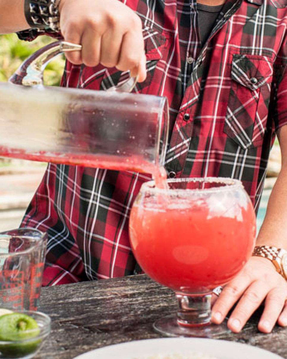 16 Best Big Batch Cocktails | Cocktail Recipes for a Crowd | Recipes ...