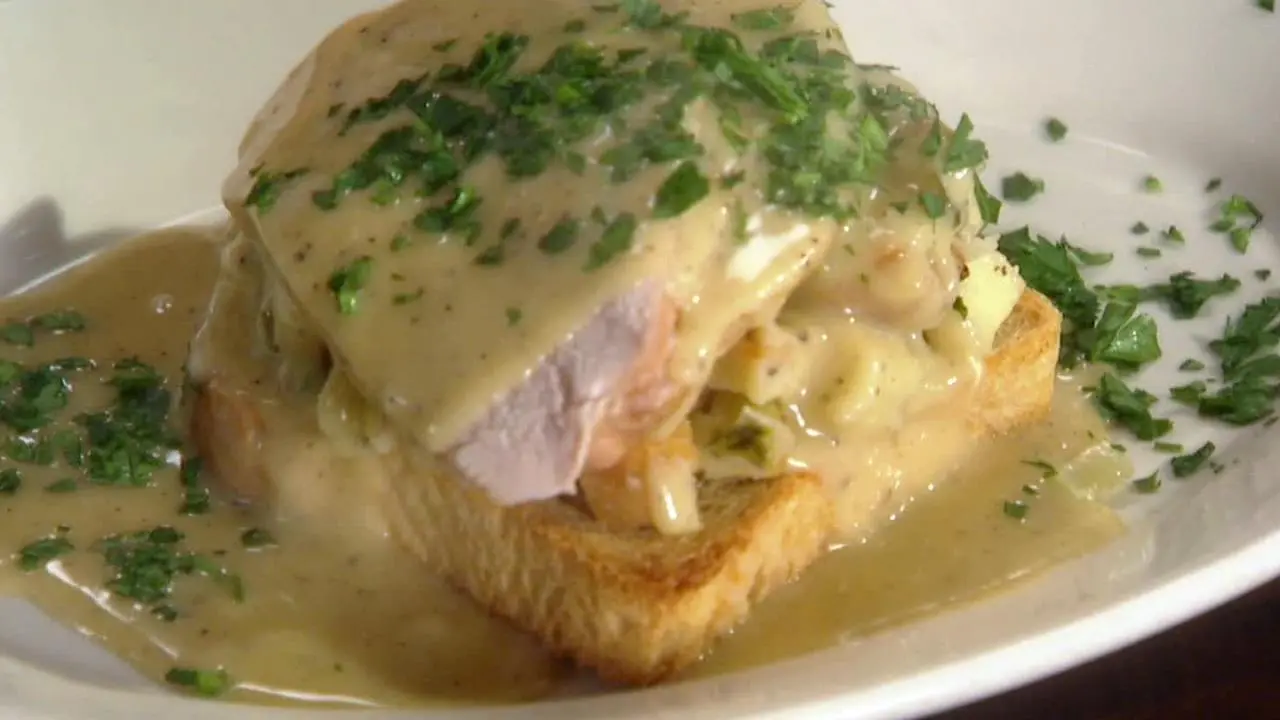 Diner-Style Hot Turkey Sandwiches Recipe | Rachael Ray | Food Network