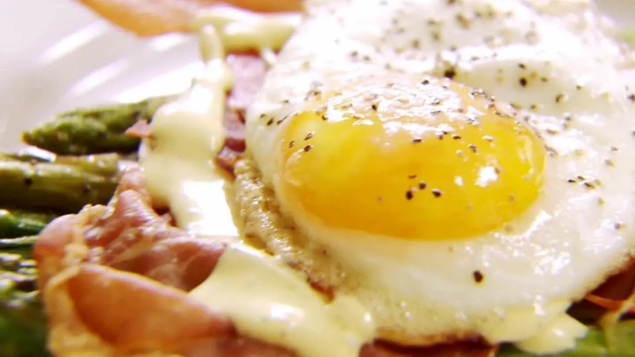 how to cook asparagus with prosciutto