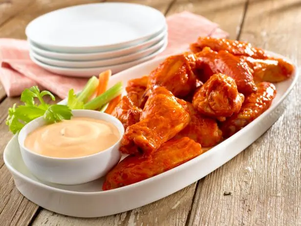 Buffalo Blue Snappy Chicken Wings Recipe | Food Network