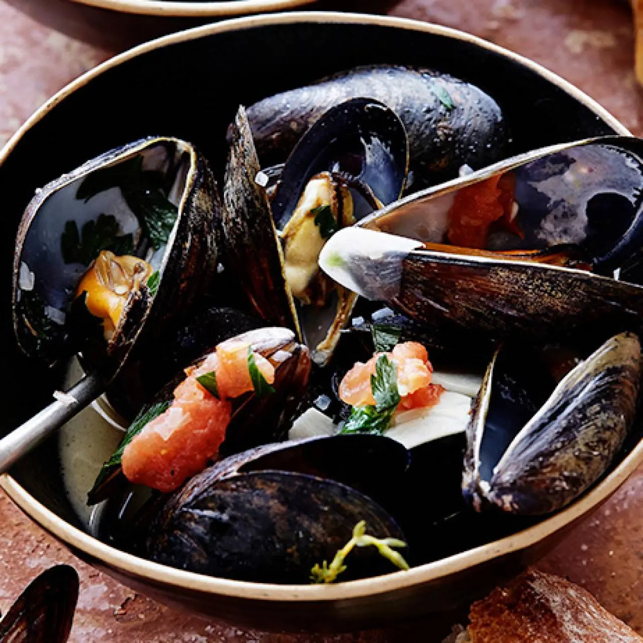 how to steam mussels in water