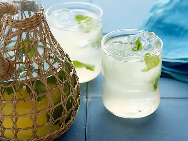 Rum Lemonade Recipe - Chef's Resource Recipes