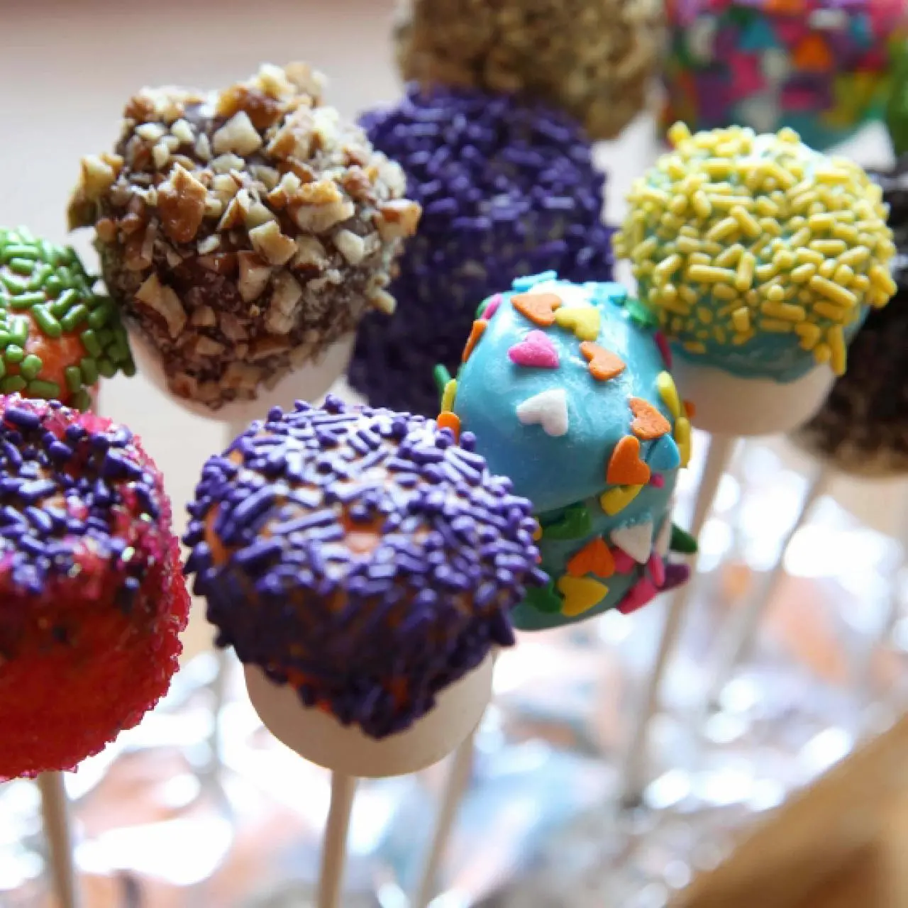 Marshmallow Sprinkle Pops