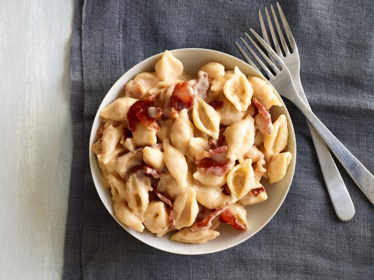 Killer Mac and Cheese with Bacon Recipe | Anne Burrell | Food Network