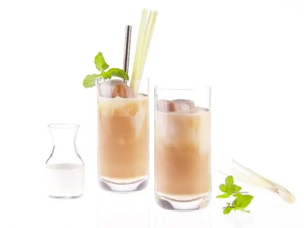 Thai Iced Tea Recipe | Giada De Laurentiis | Food Network