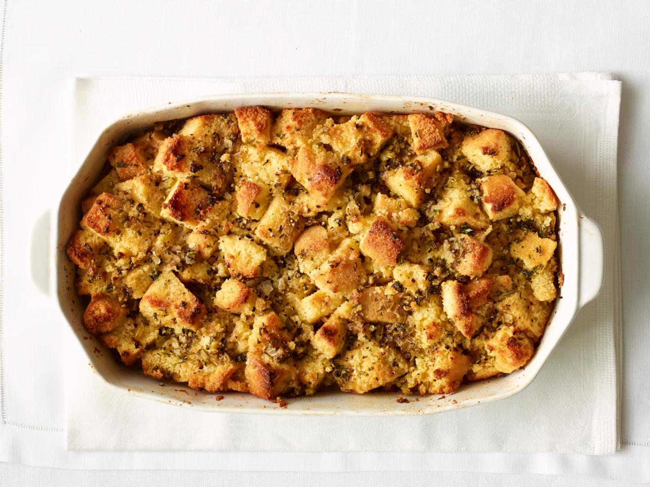 How to Make Moist Stuffing | Thanksgiving Recipes, Menus, Entertaining ...