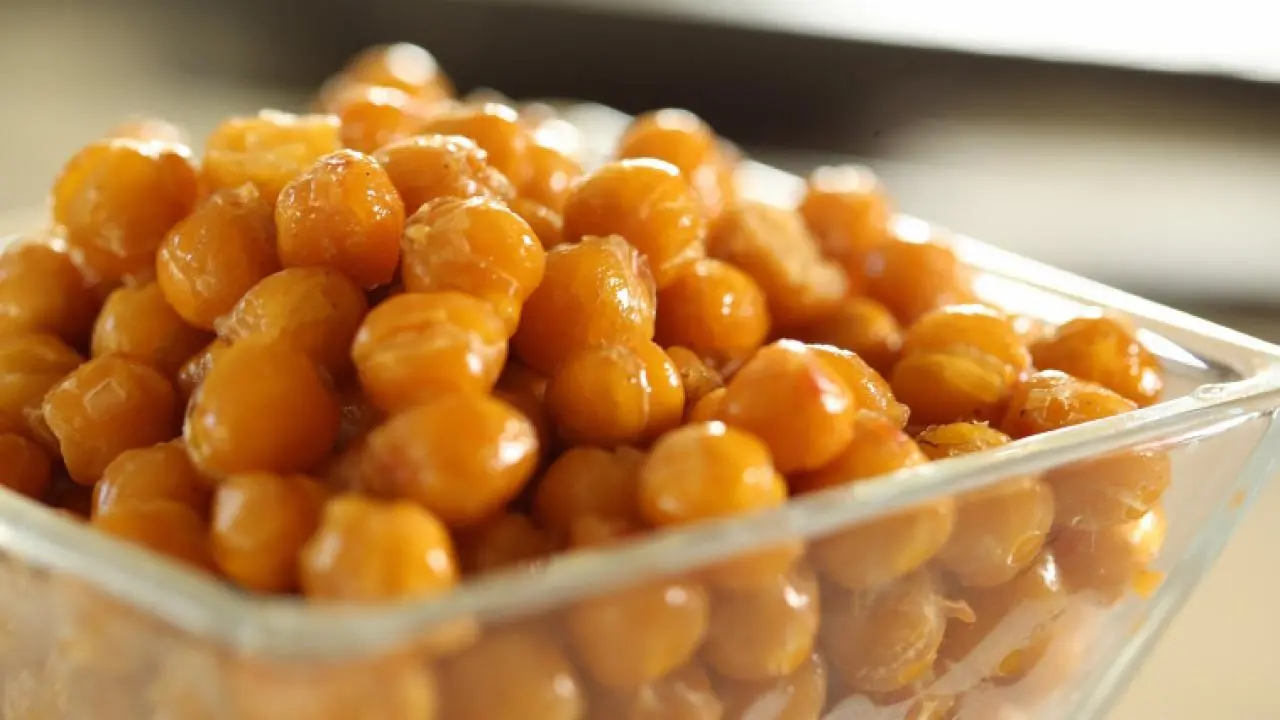 Crispy Garbanzo Beans Recipe | Daphne Brogdon | Food Network