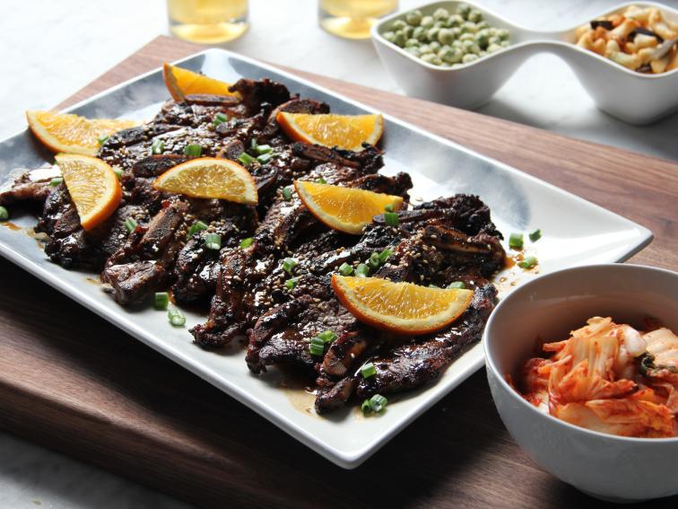 Dad's Hawaiian-Style Beef Short Ribs Recipe | Tia Mowry | Food Network